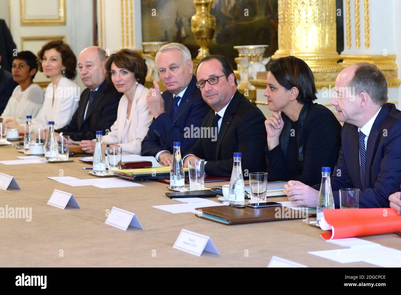 Last weekly cabinet meeting of French President Francois Hollande at ...