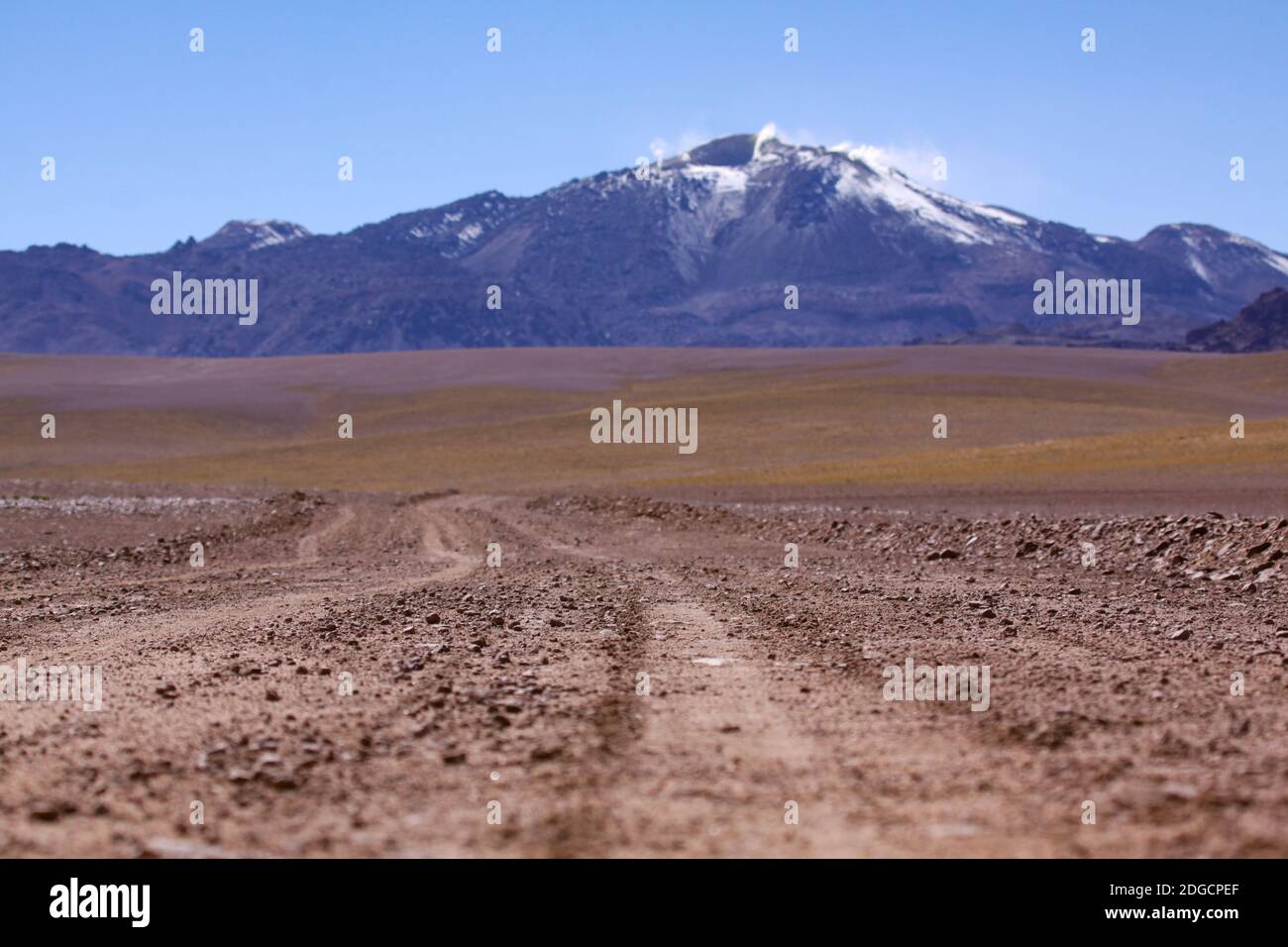 Road volcano hi-res stock photography and images - Alamy