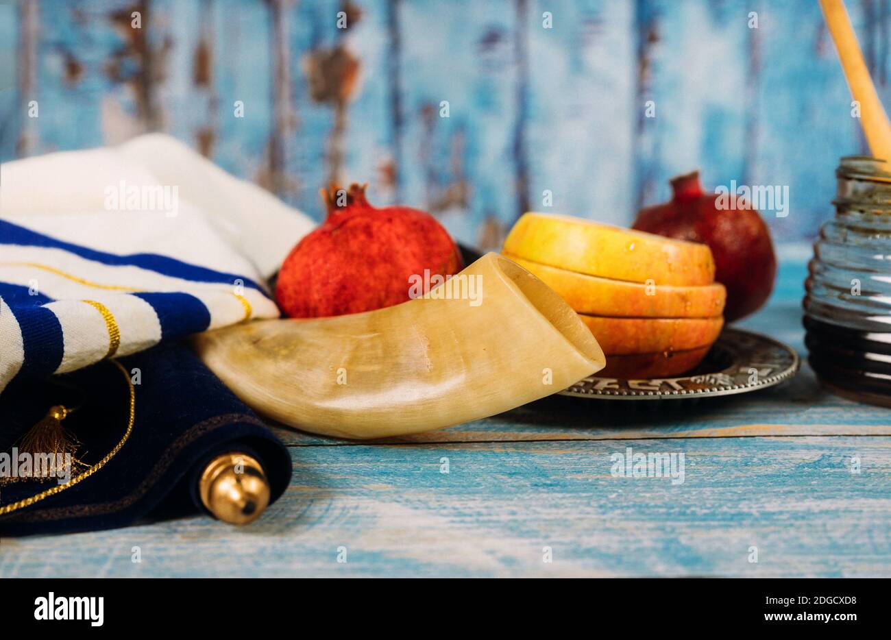 Honey, apple and pomegranate traditional holiday symbols rosh hashanah ...