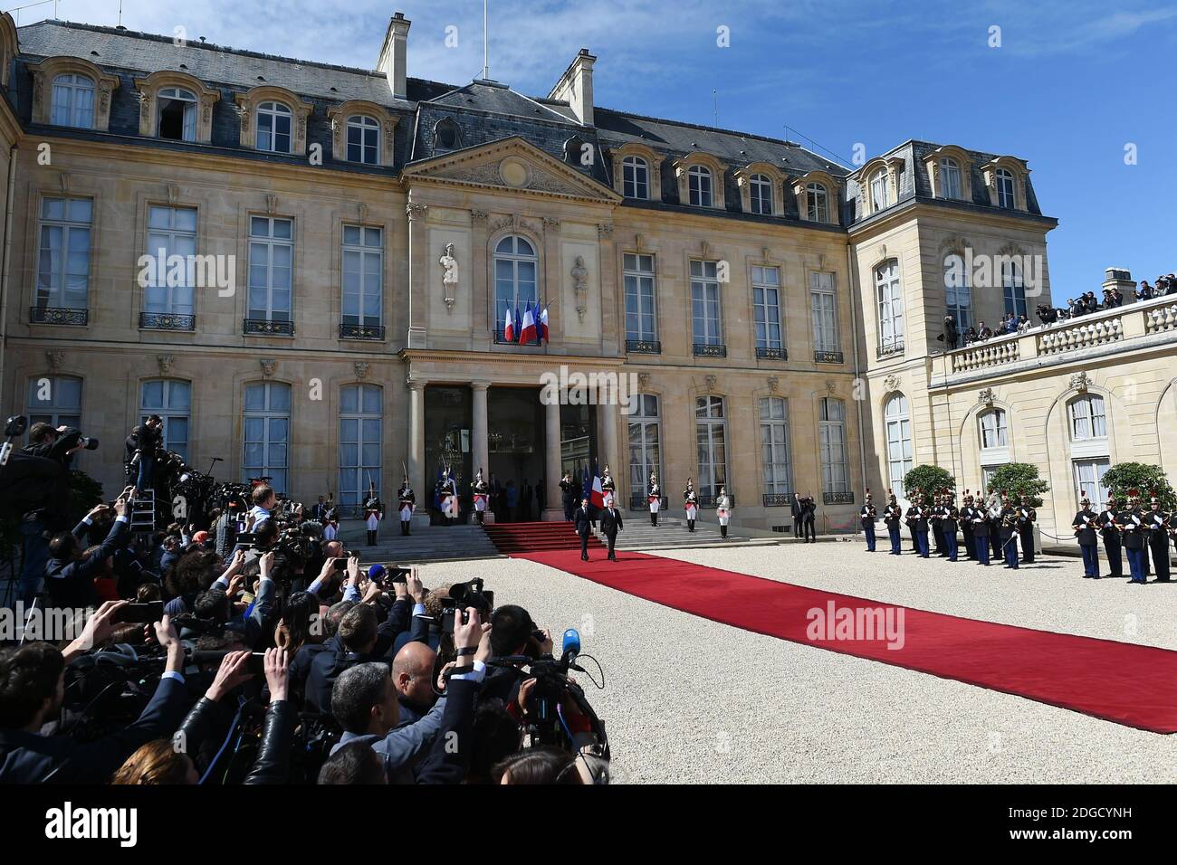 8th president of the 5th republic hi-res stock photography and images ...