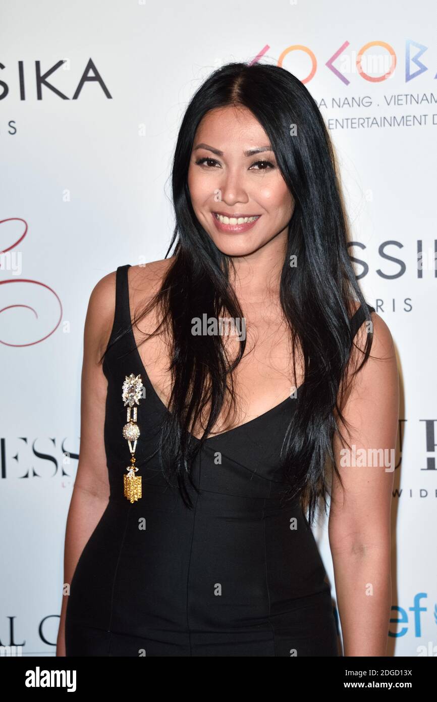 Anggun attending the Global Gift, the Eva Foundation Gala : Photocall ...