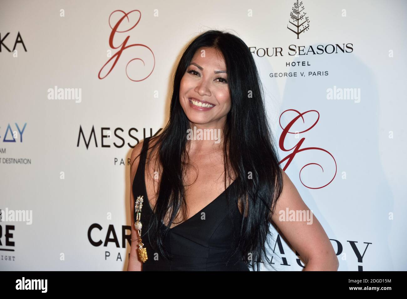 Anggun attending the Global Gift, the Eva Foundation Gala : Photocall ...