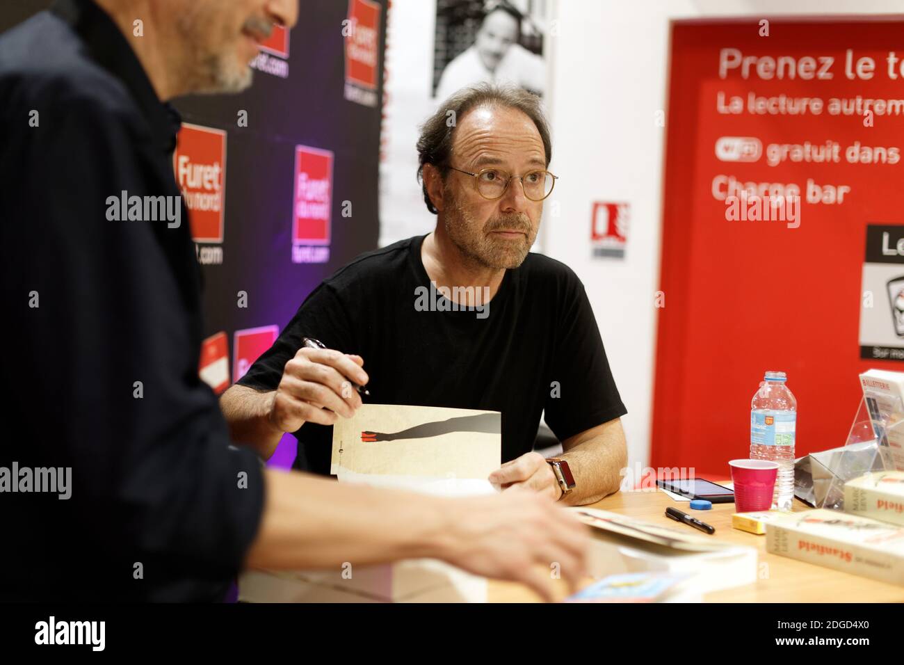 French author Marc Levy is signing his last book 'La dernière des ...