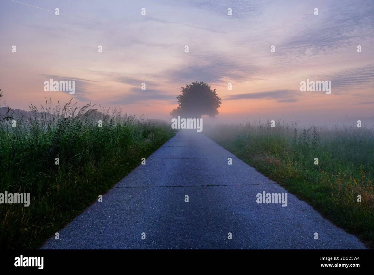 Soft sunrise hi-res stock photography and images - Alamy