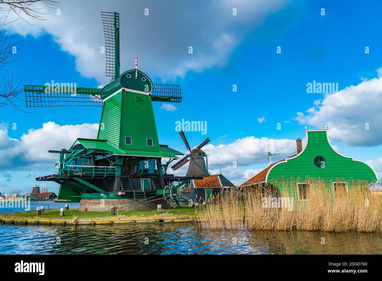 Dutch windmill houses hi-res stock photography and images - Alamy
