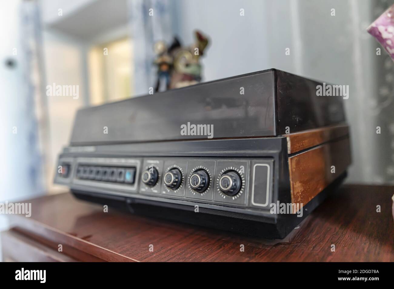 Wooden cases hi-res stock photography and images - Alamy