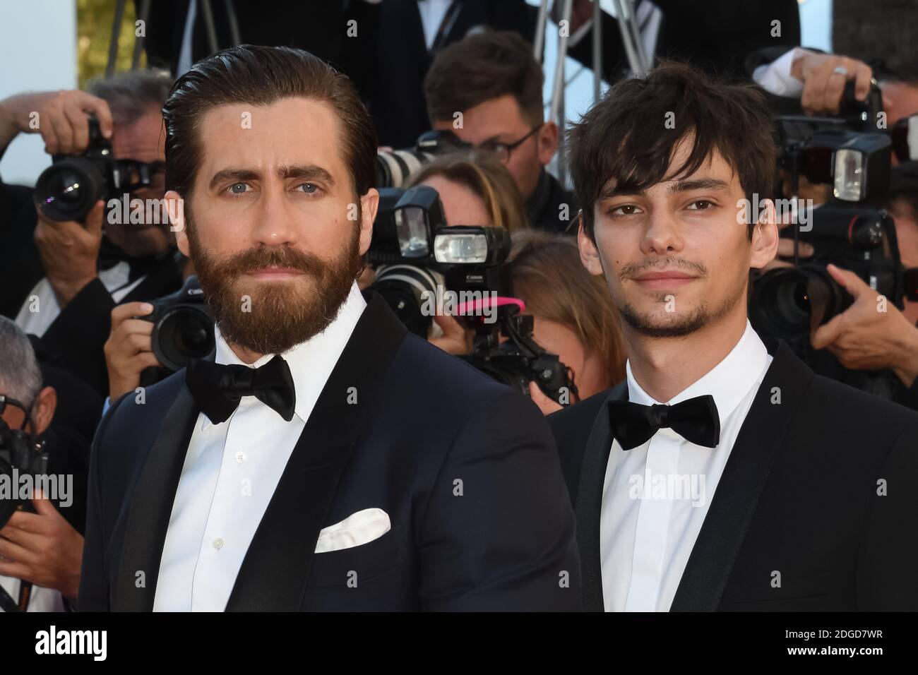 Jake Gyllenhaal and Devon Bostic arriving on the red carpet of 'Okja ...