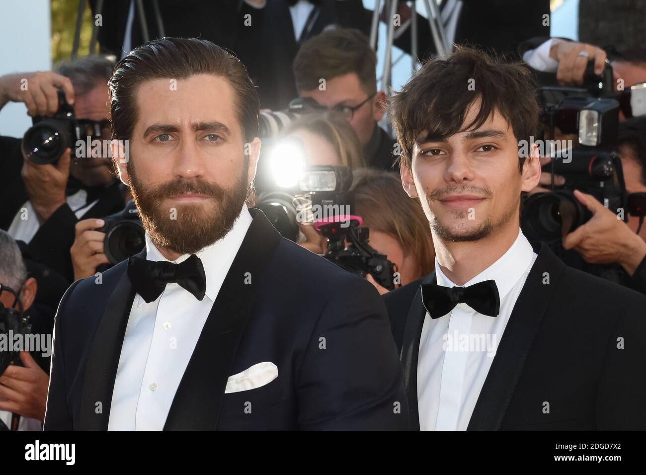 Jake Gyllenhaal and Devon Bostic arriving on the red carpet of 'Okja ...