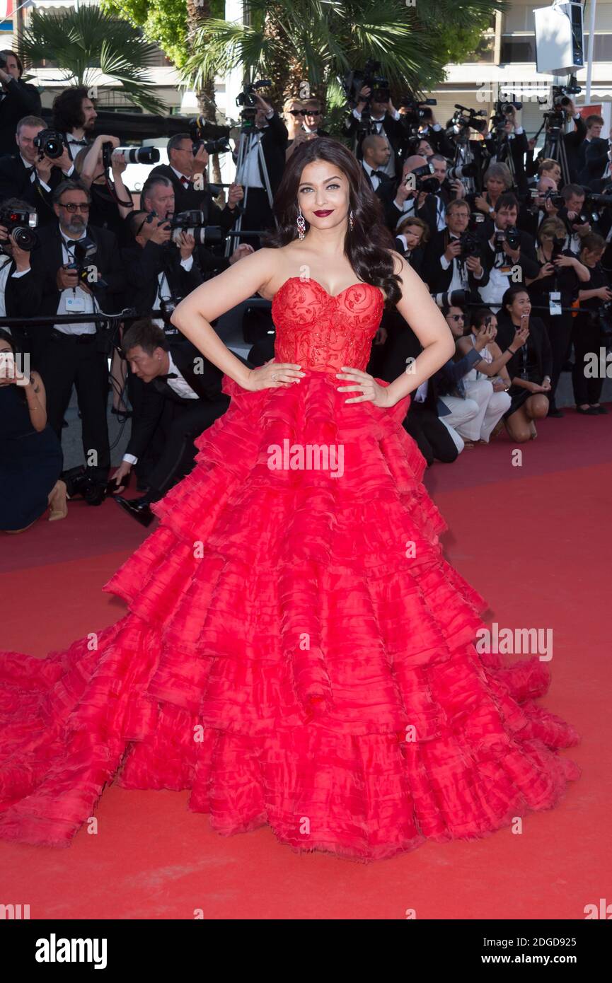 Aishwarya Rai Bachchan arriving on the red carpet of '120 battements ...