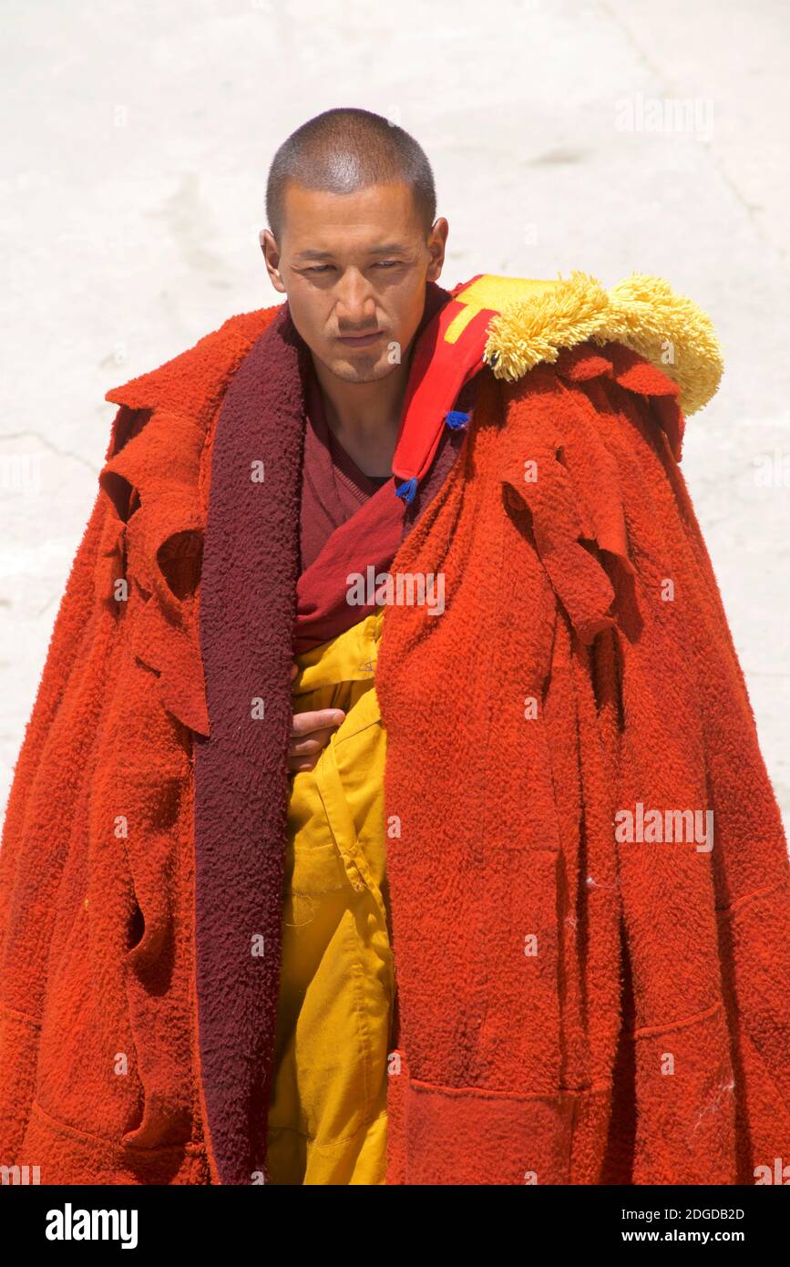 Monastic robes of buddhism hi-res stock photography and images - Alamy