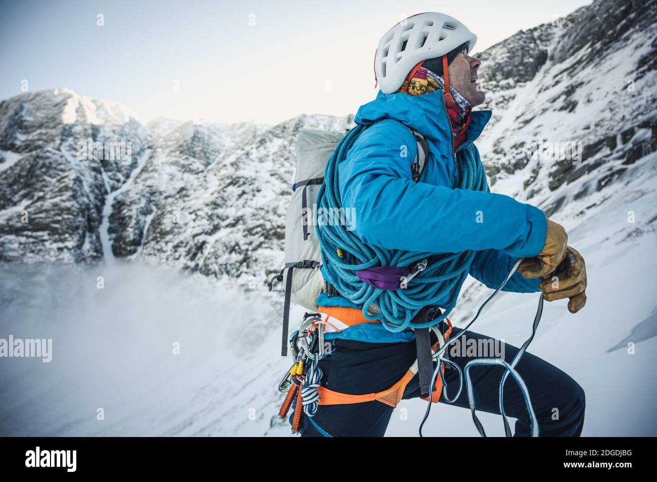 Male climber ties in hi-res stock photography and images - Alamy