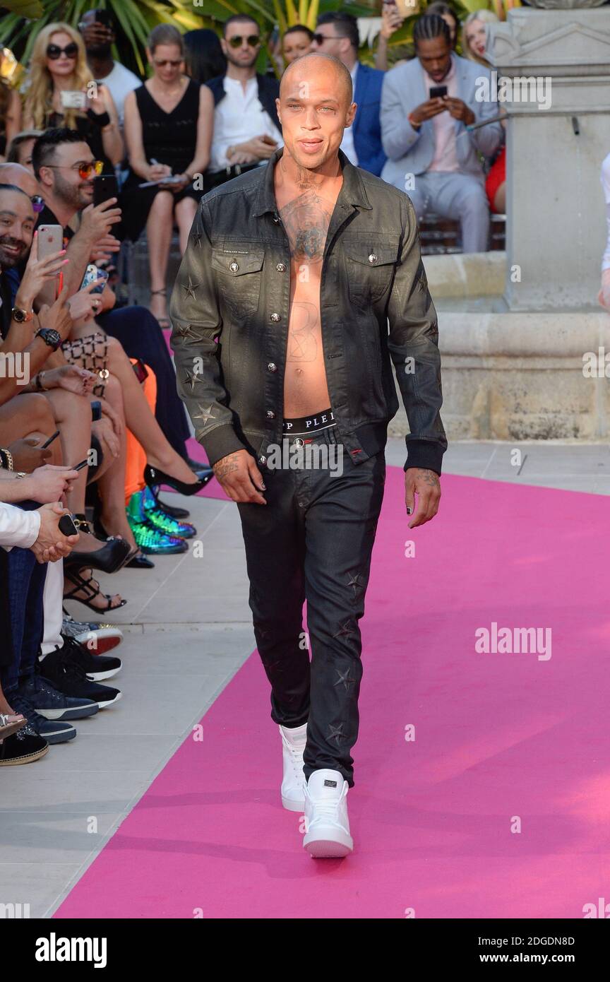 Jeremy Meeks walking the runway for the Philipp Plein Cruise Show 2018 ...