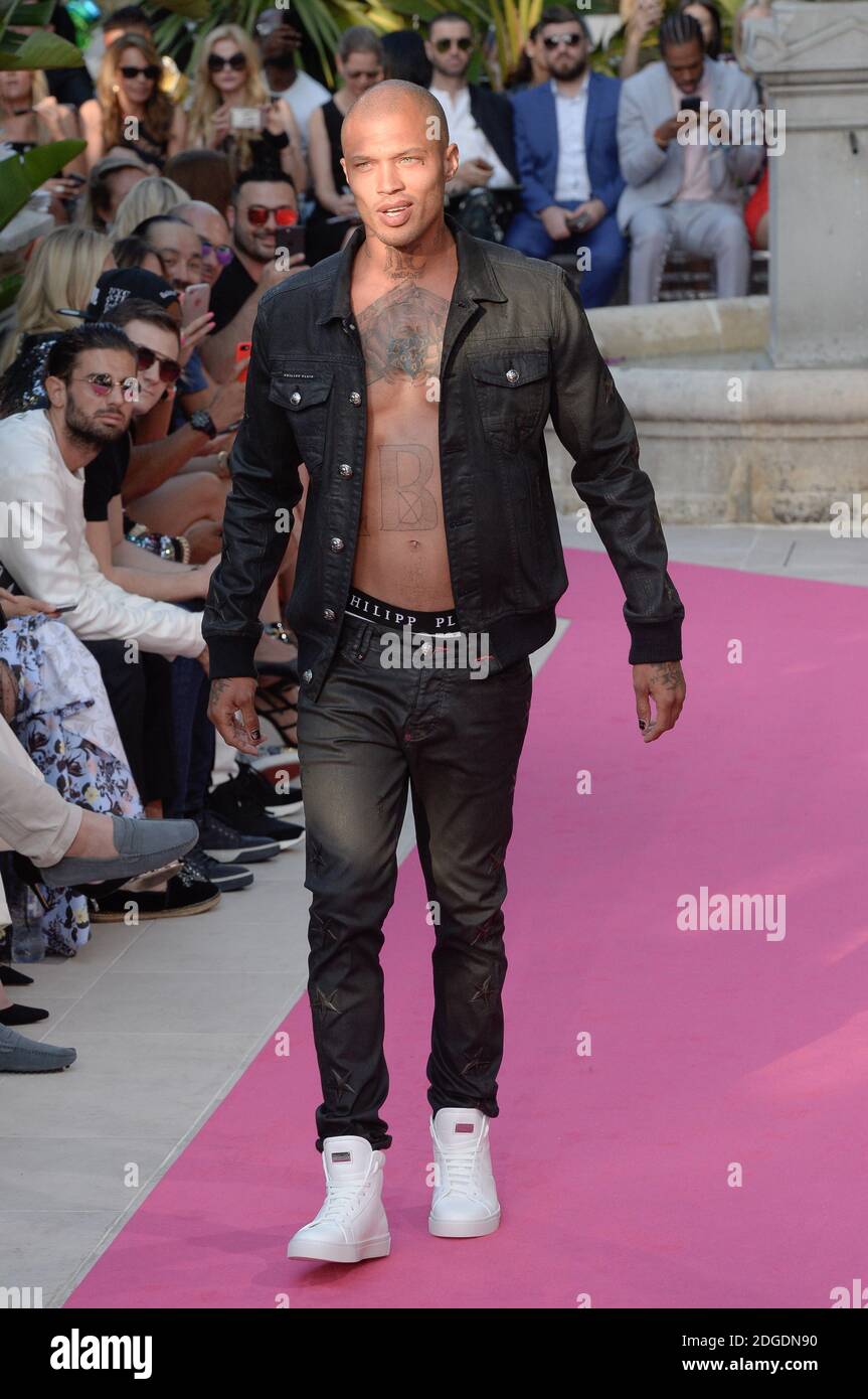 Jeremy Meeks walking the runway for the Philipp Plein Cruise Show 2018 ...