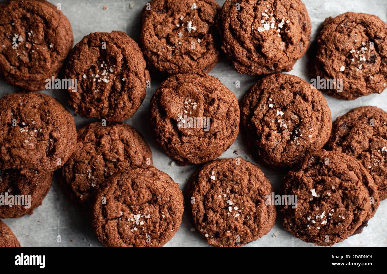 Chocolate cookies on parchment hi-res stock photography and images - Alamy