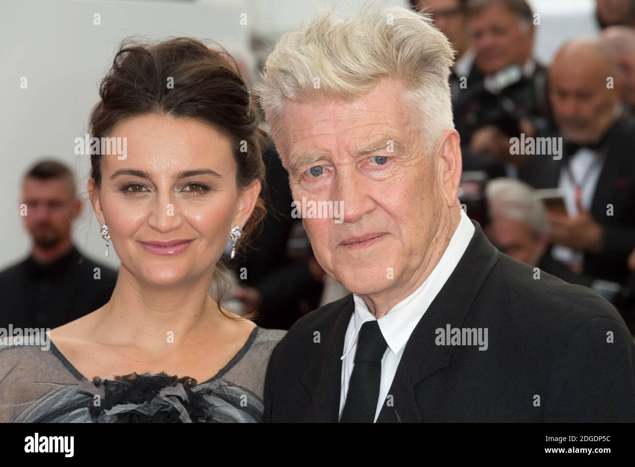 Emily Stofle and David Lynch arriving on the red carpet of 'Twin Peaks ...