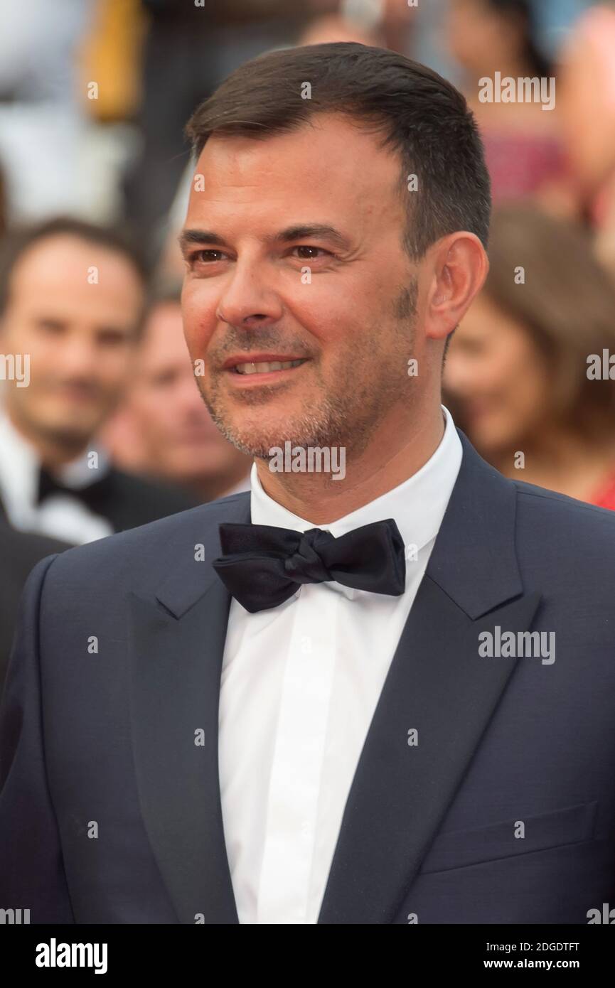 Director Francois Ozon arriving on the red carpet of 'Amant Double (L ...