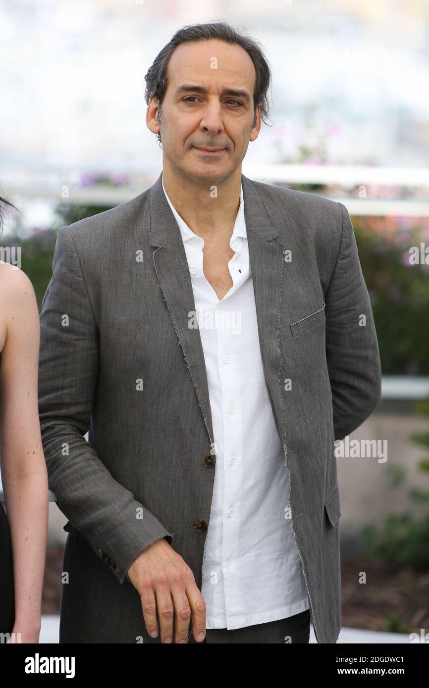 Alexandre Desplat posing at the D’Apres Une Histoire Vraie Photocall ...