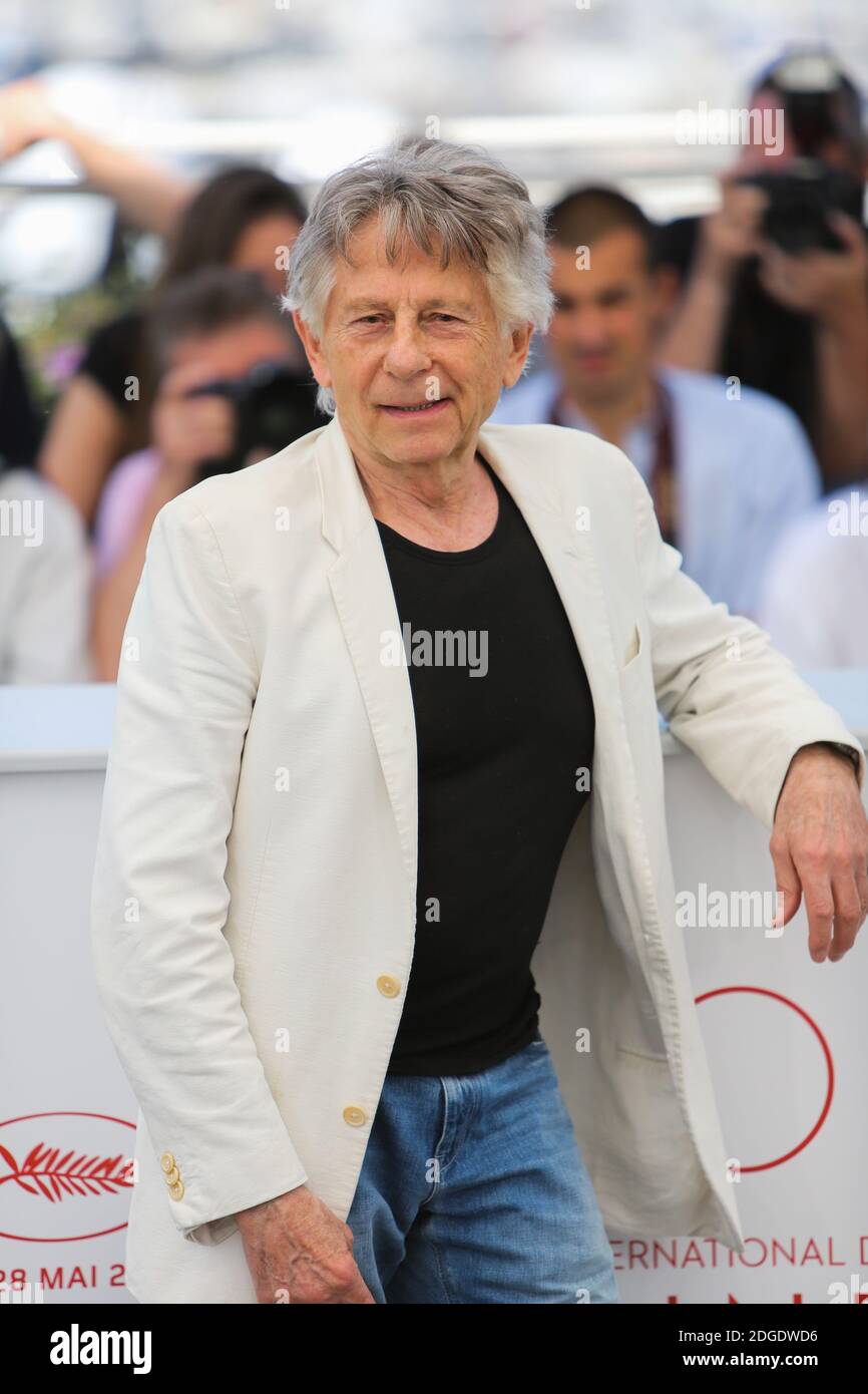 Roman Polanski posing at the D’Apres Une Histoire Vraie Photocall ...