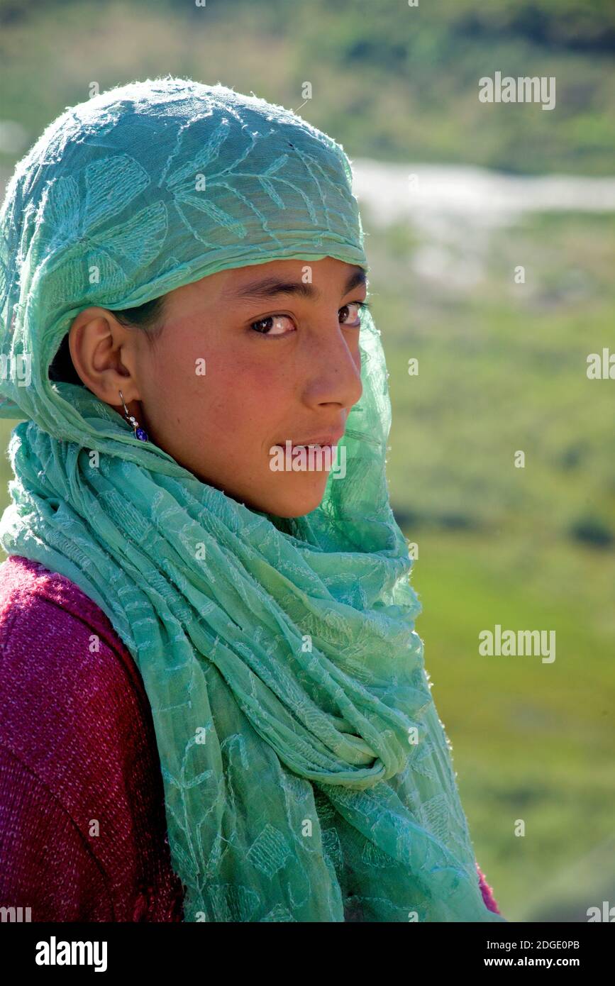 Teenage muslim hi-res stock photography and images - Alamy