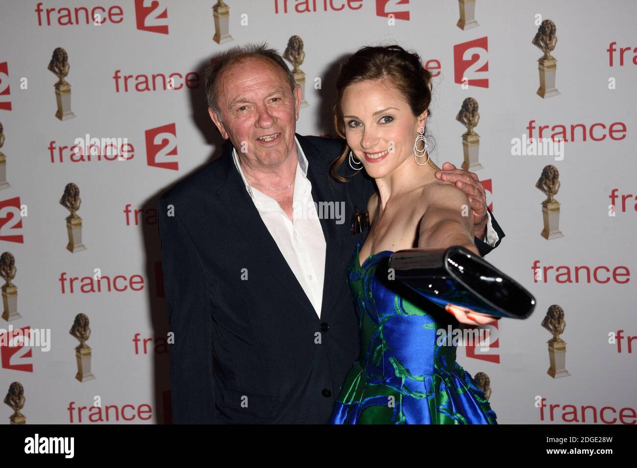 Delphine Depardieu et son pere Alain Depardieu assistent a la soirée ...