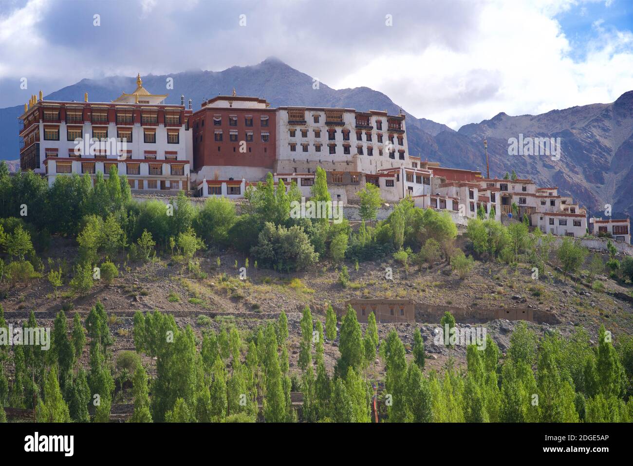 Tibetan buddhist monastery architecture, Likir monastery, Ladakh, Jammu ...