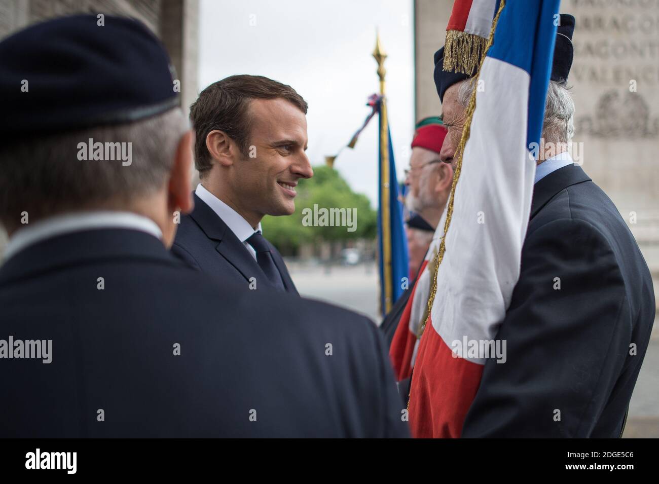 France's President Emmanuel Macron (R) and India's Prime Minister ...