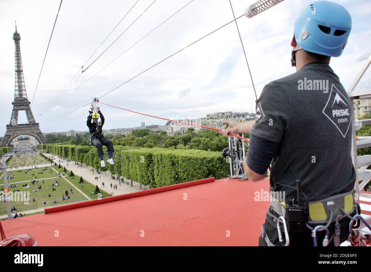 Perrier launches a Zip-line from the second floor of the Eiffel Tower ...