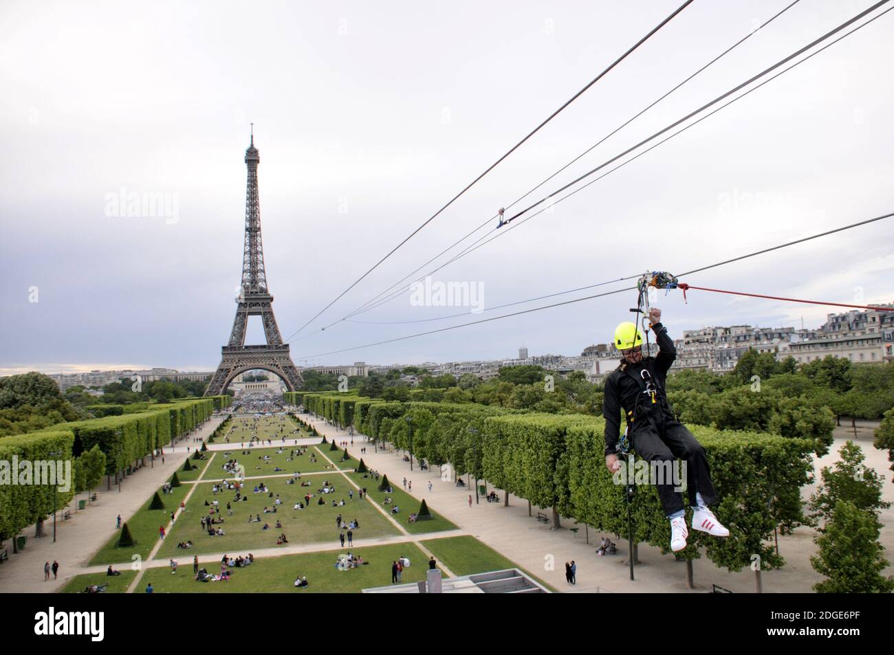 Perrier launches a Zip-line from the second floor of the Eiffel Tower ...