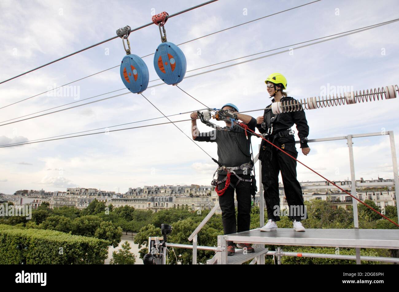 Perrier launches a Zip-line from the second floor of the Eiffel Tower ...