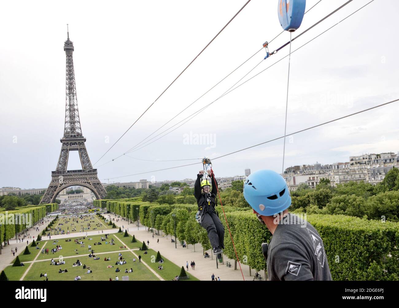 Perrier launches a Zip-line from the second floor of the Eiffel Tower ...
