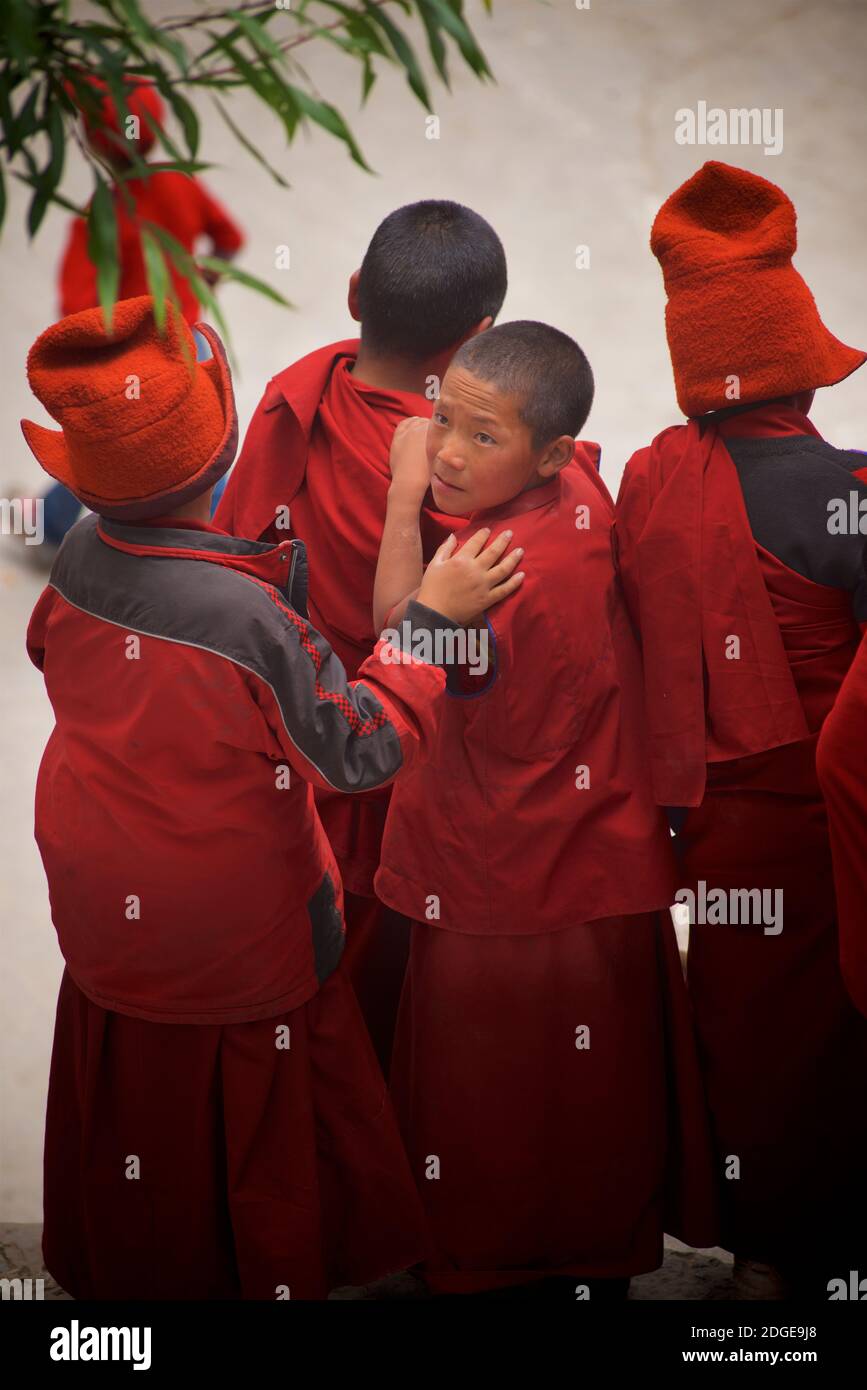 Monastic robes of buddhism hi-res stock photography and images - Alamy