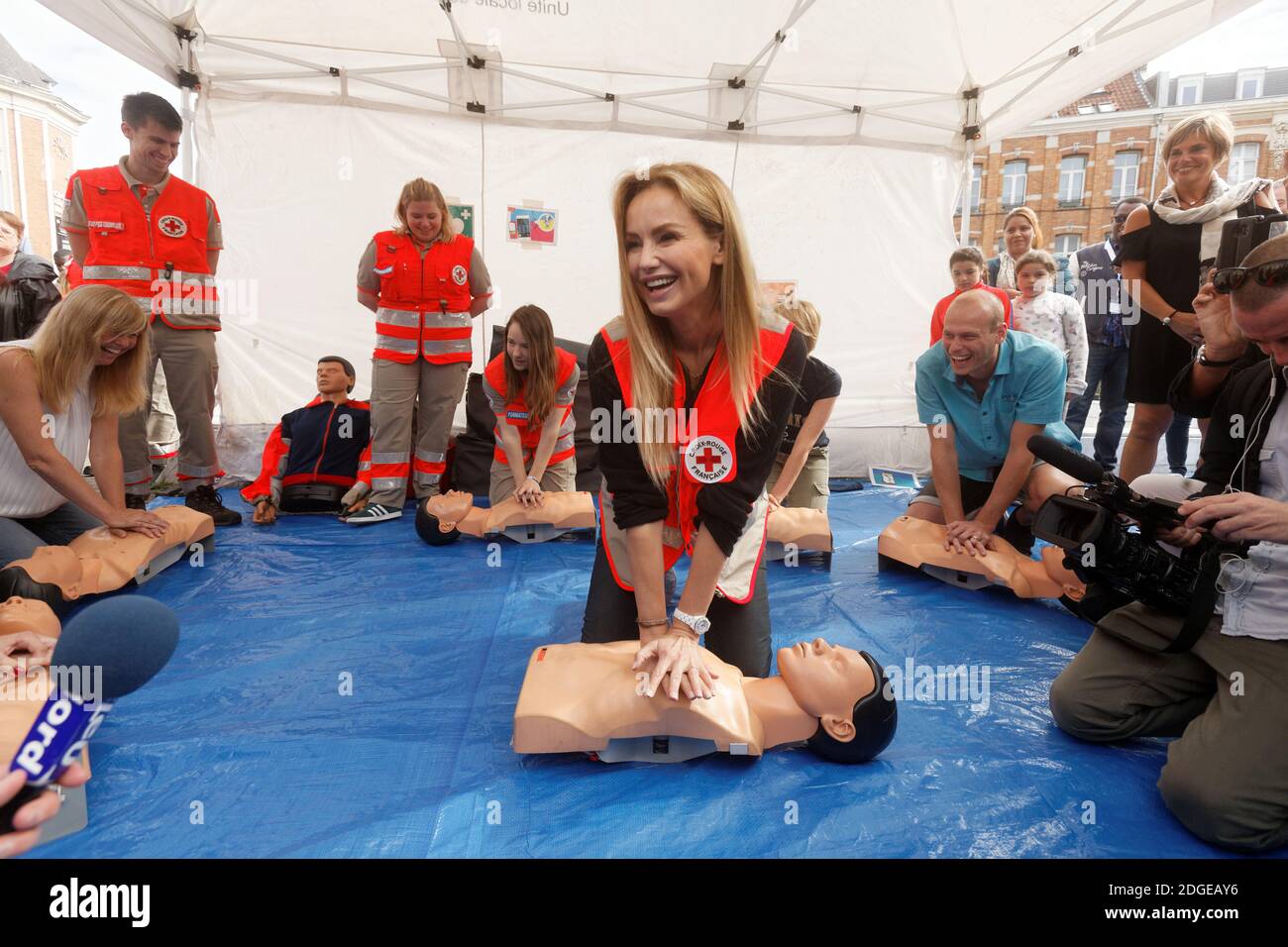 Lancement de la campagne de la Croix Rouge a Lille par Adriana Karembeu ...