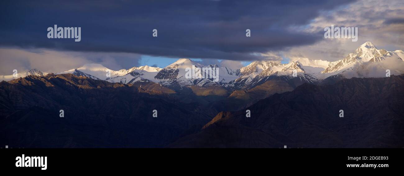 Early morning panoramic view of the Leh valley and Himalayan mountain ...