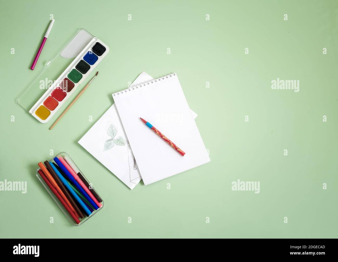 Drawing objects hi-res stock photography and images - Alamy