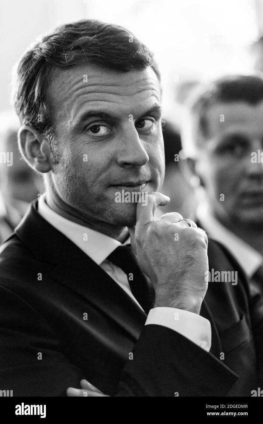 Emmanuel macron noir et blanc hi-res stock photography and images - Alamy