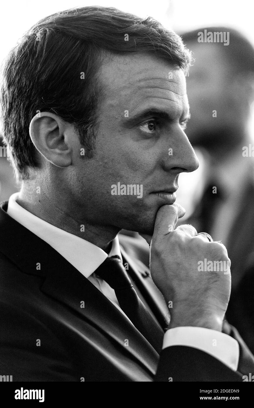 President emmanuel macron Black and White Stock Photos & Images - Alamy