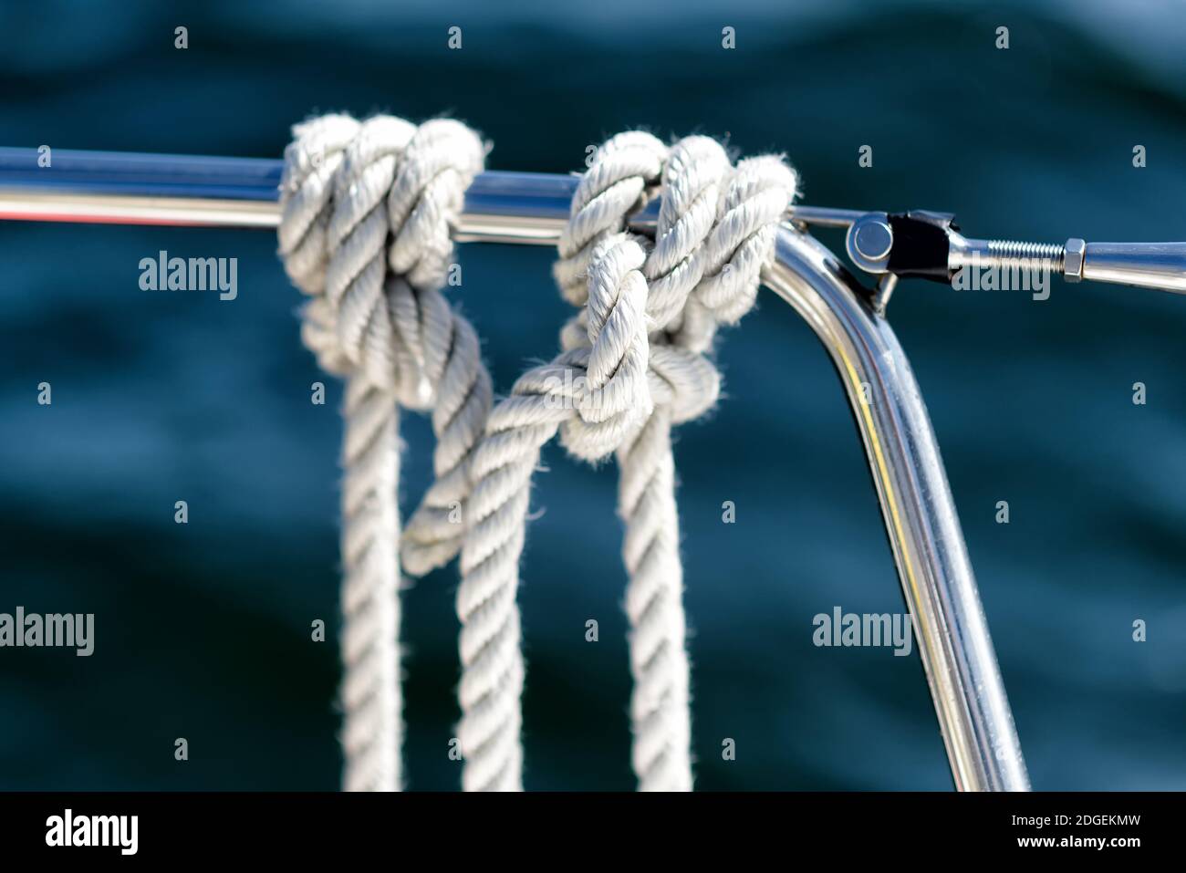 Mooring lines hi-res stock photography and images - Alamy