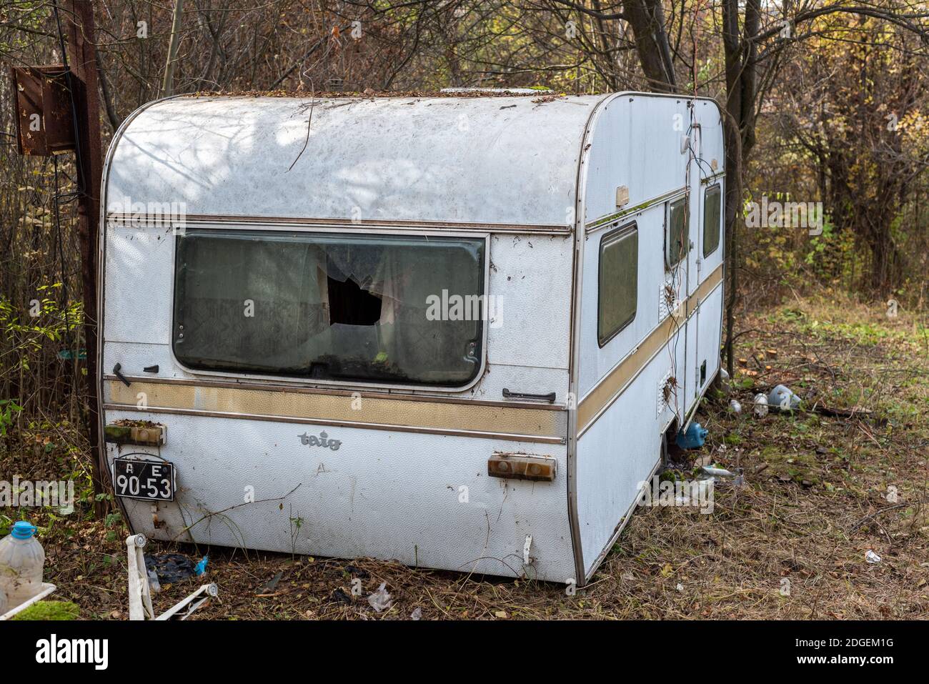 Abandoned caravan RV motorhome in the woods symmetry contrast sharp ...