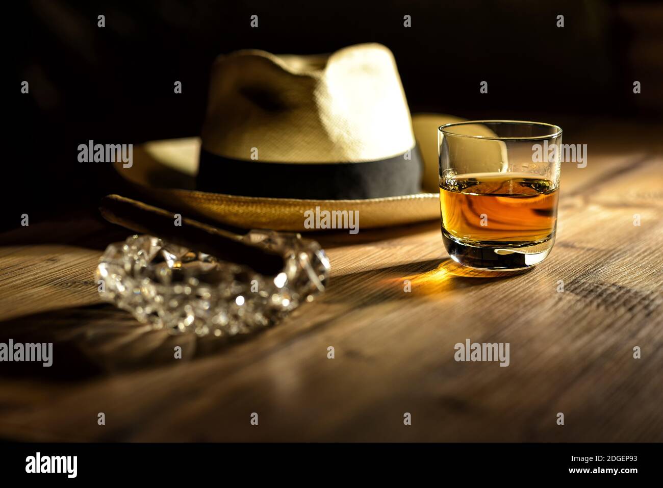Glas of rum in a bar in Cuba Stock Photo - Alamy