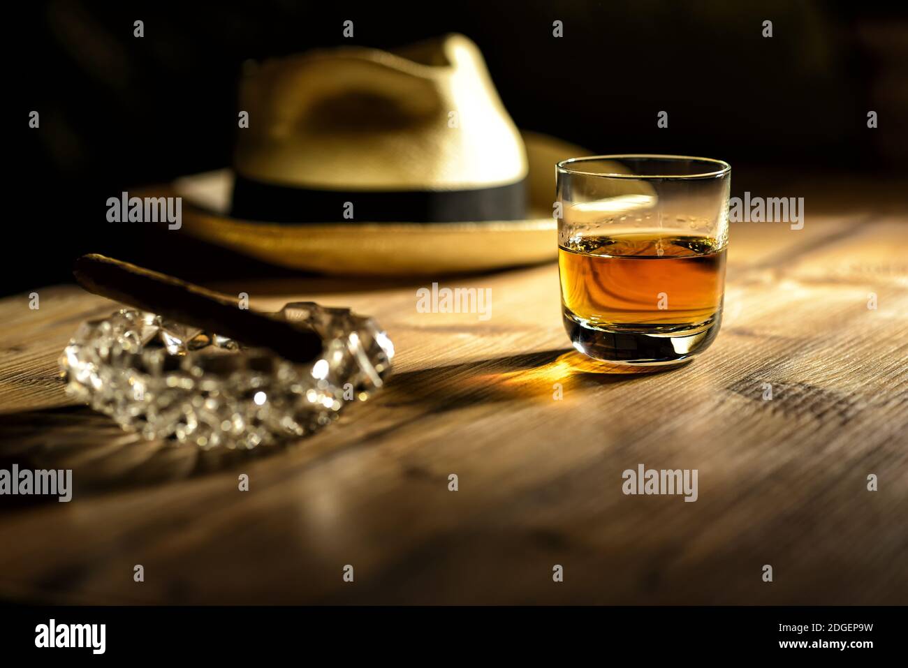 Glas of rum in a bar in Cuba Stock Photo - Alamy