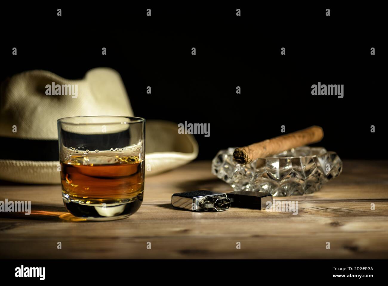 Glas of rum in a bar in Cuba Stock Photo - Alamy