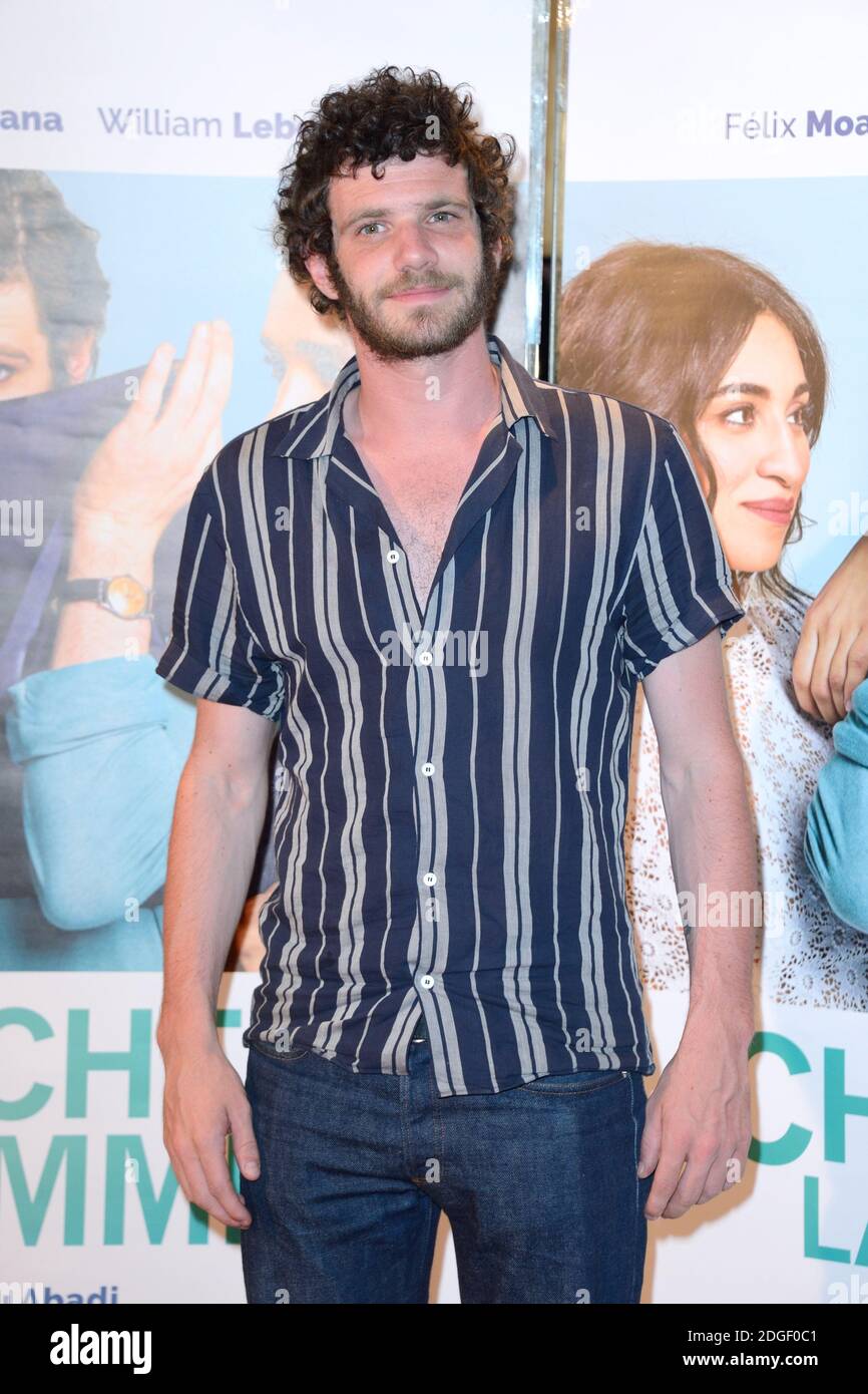 Felix Moati assistent a la premiere du flm Cherchez la Femme a l'UGC ...