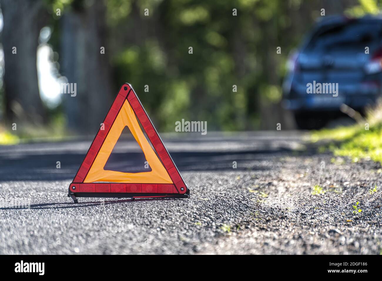 Car breakdown on a country road Stock Photo - Alamy