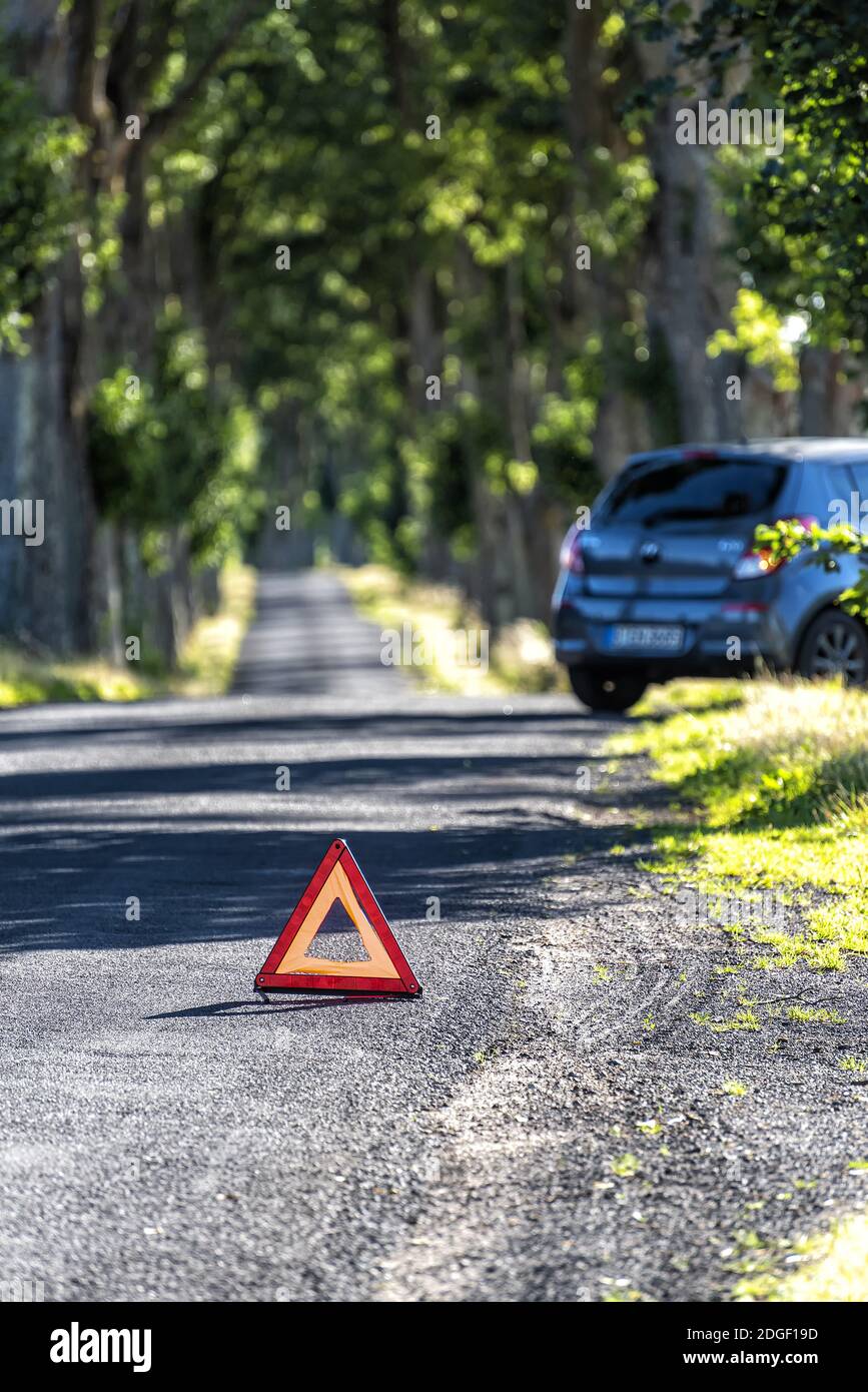 Car breakdown on a country road Stock Photo - Alamy