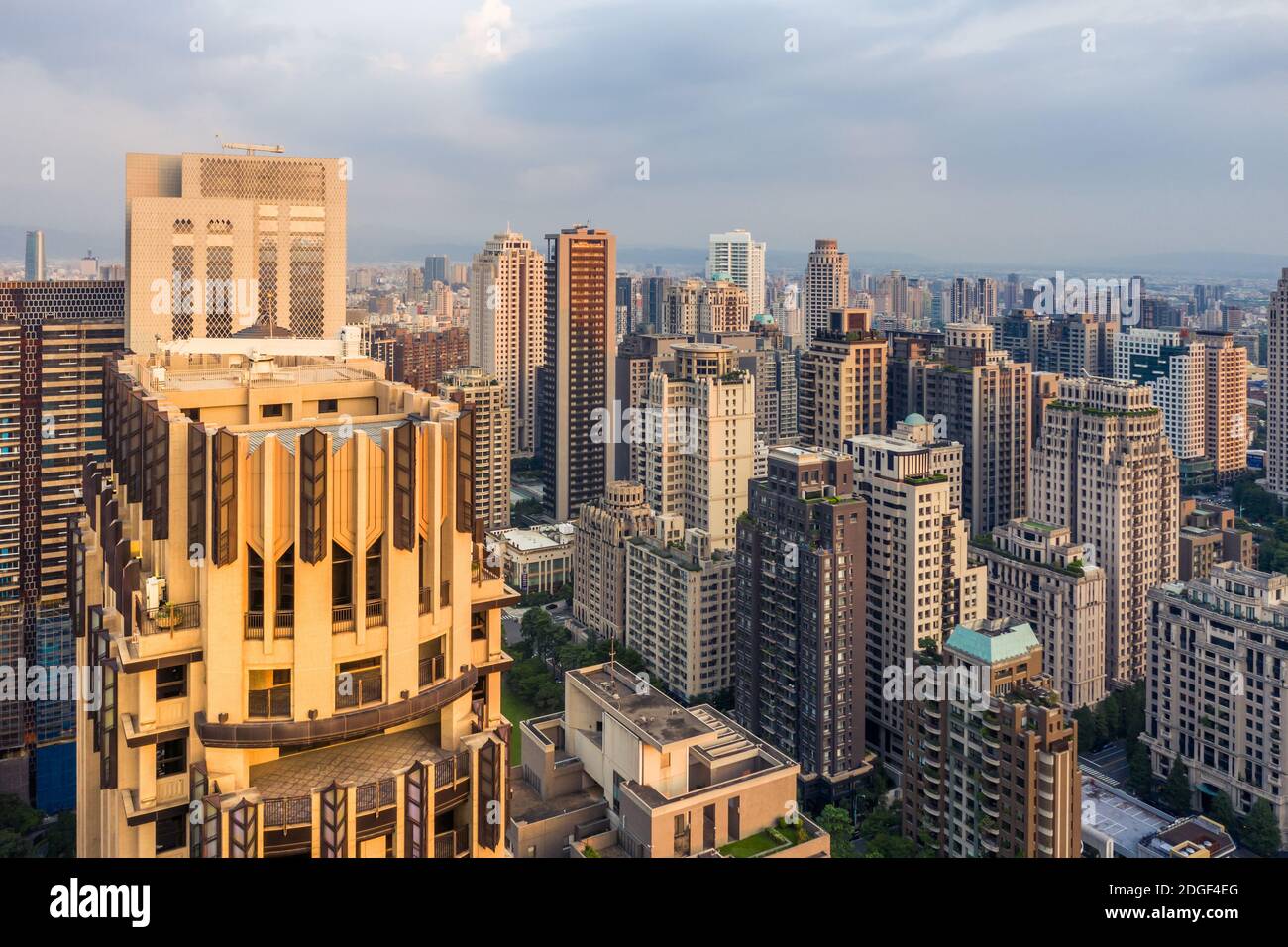 Taichung city center hi-res stock photography and images - Alamy