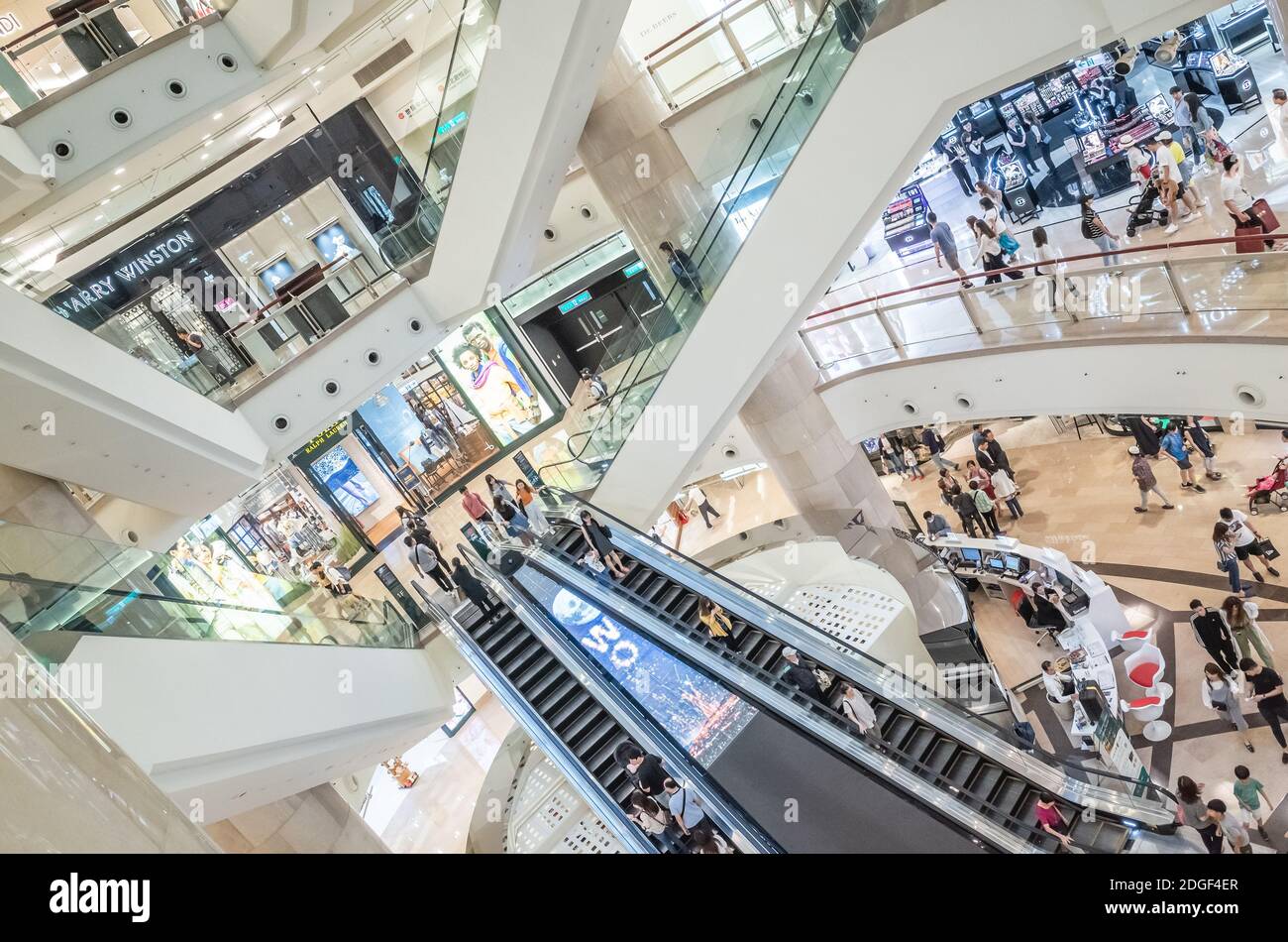 Interior of the commercial in Taipei 101 Shopping Mall Stock Photo - Alamy