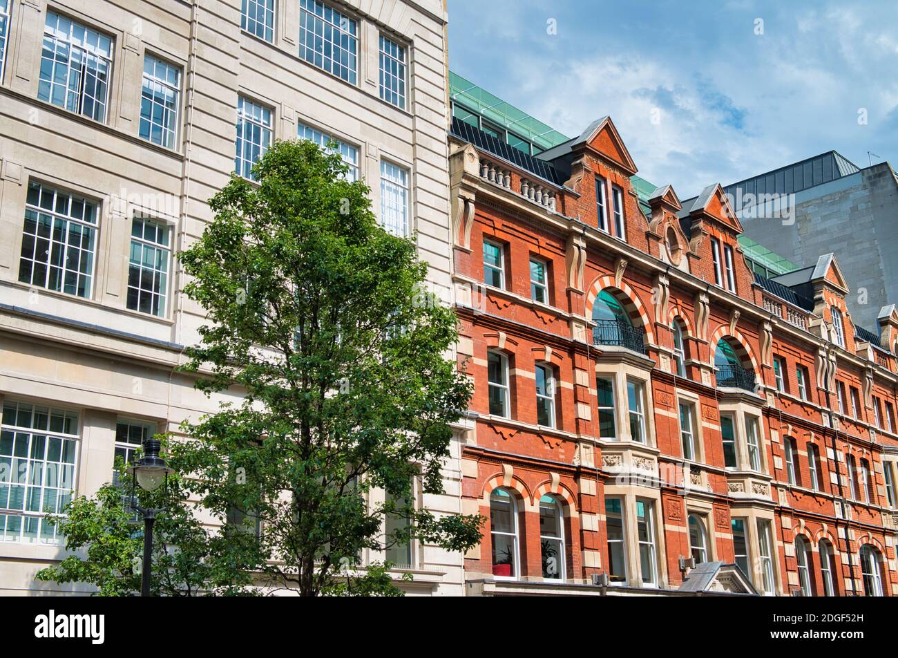 Old buildings london hi-res stock photography and images - Alamy