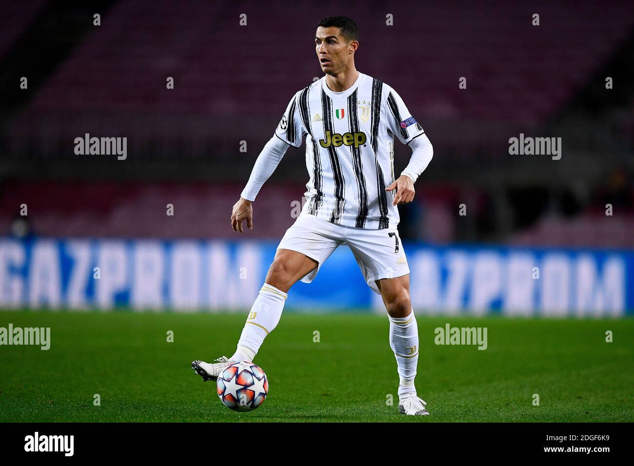 Ronaldo fc barcelona hi-res stock photography and images - Alamy