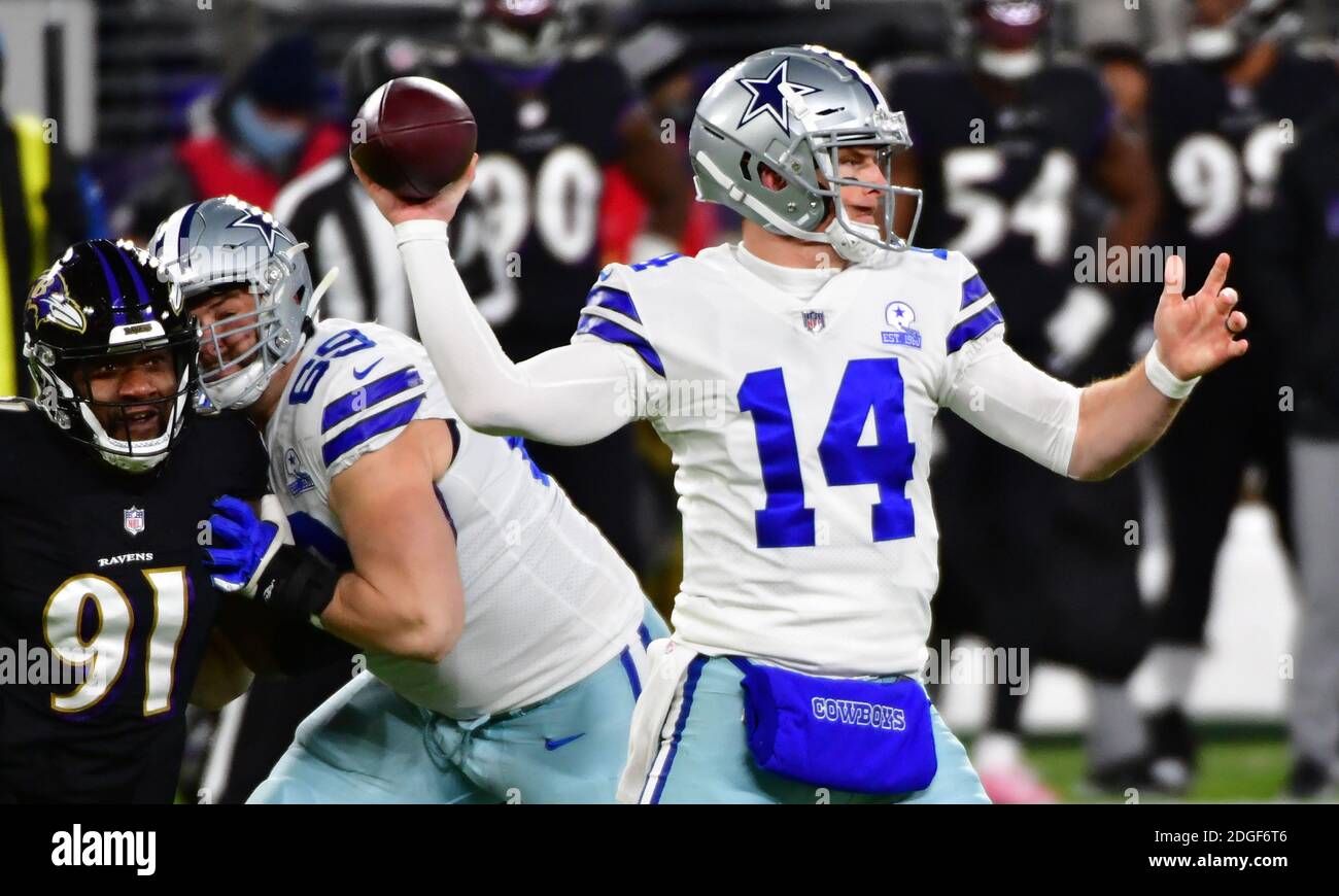 Dallas cowboys quarterback andy dalton 14 hi-res stock photography and ...