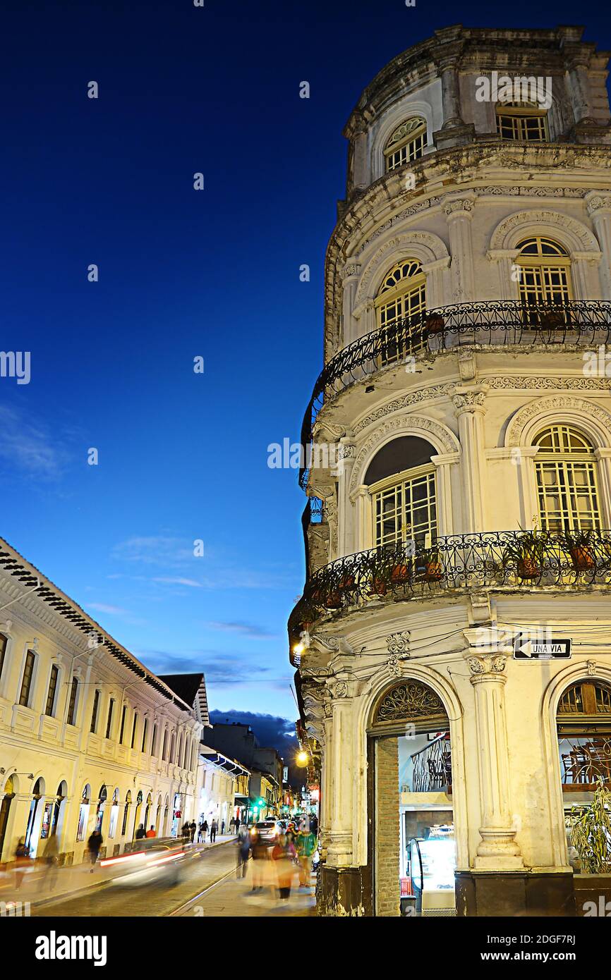 Parque Calderon in Cuenca Ecuador Stock Photo - Alamy
